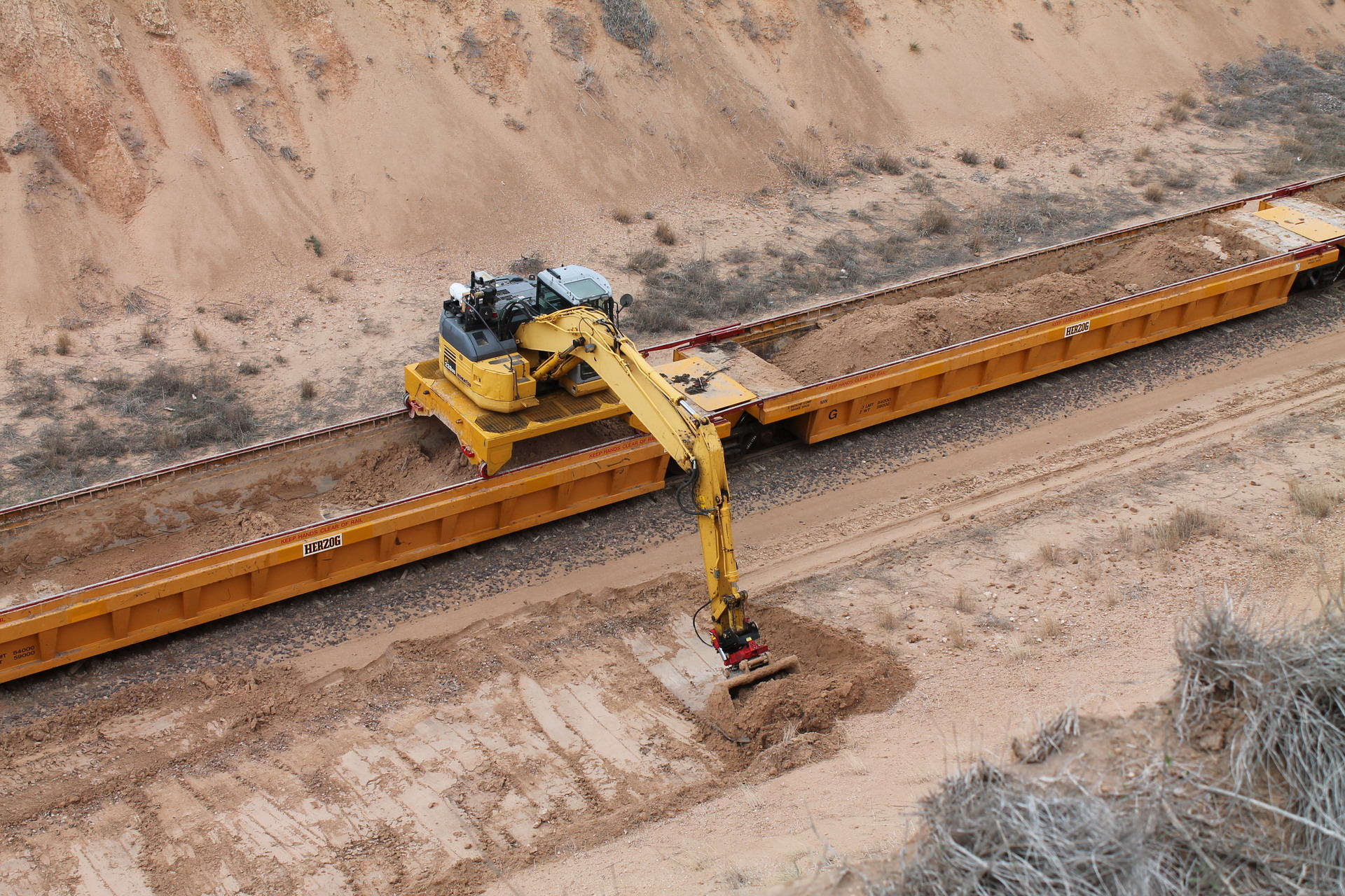 Railroad Material Handling & Maintenance Solutions | Herzog Capabilities
